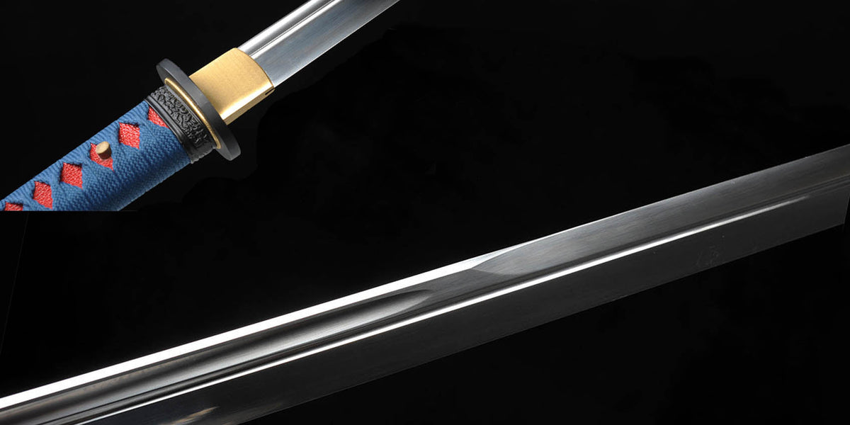 Differences Between Straight-Edge Katanas and Curved Katanas | COOLKATANA