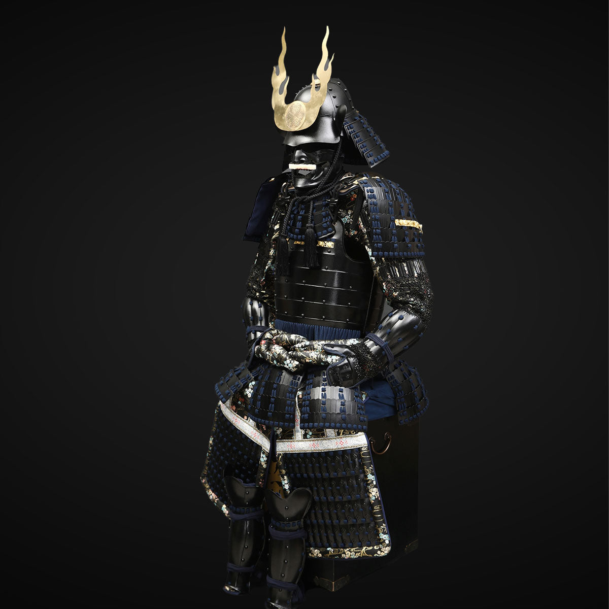 Handmade Life Size Yoroi,Tokugawa Clan Black Samurai Armor with Helmet ...