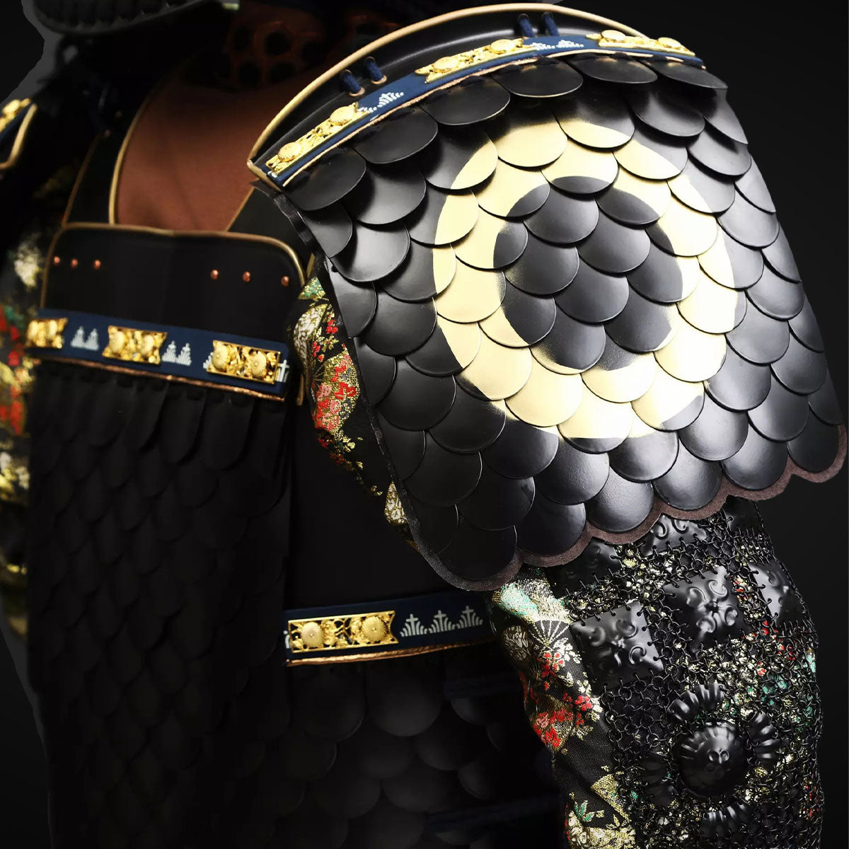 Handmade Life-Size Sanada Nobuyuki Clan Samurai Armor with Antlers ...