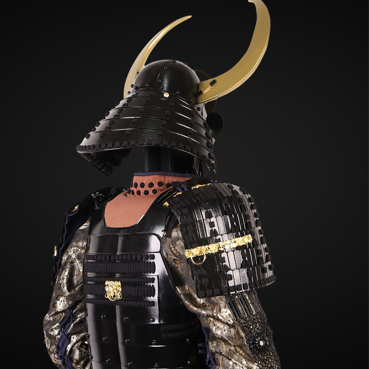 Handmade Black Japanese Samurai Armor with Golden Bull Antler, Full-Si ...
