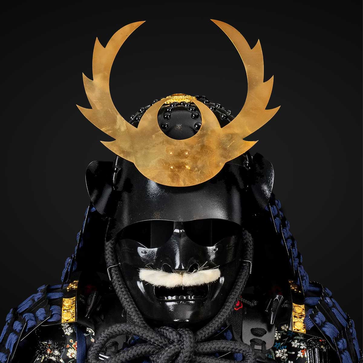 Handmade Life-Size Tokugawa Clan Samurai Armor – Black & Blue Yoroi ...