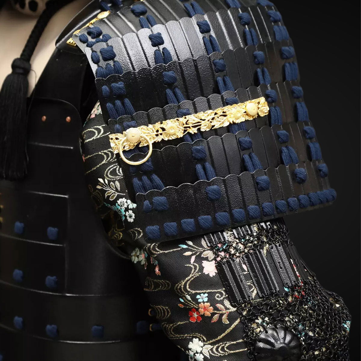 Handmade Life Size Yoroi,Oda Clan Black Samurai Armor with Antlers Hel ...