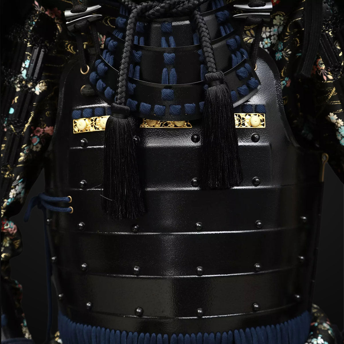 Handmade Life Size Yoroi,Tokugawa Clan Black Samurai Armor with Helmet ...