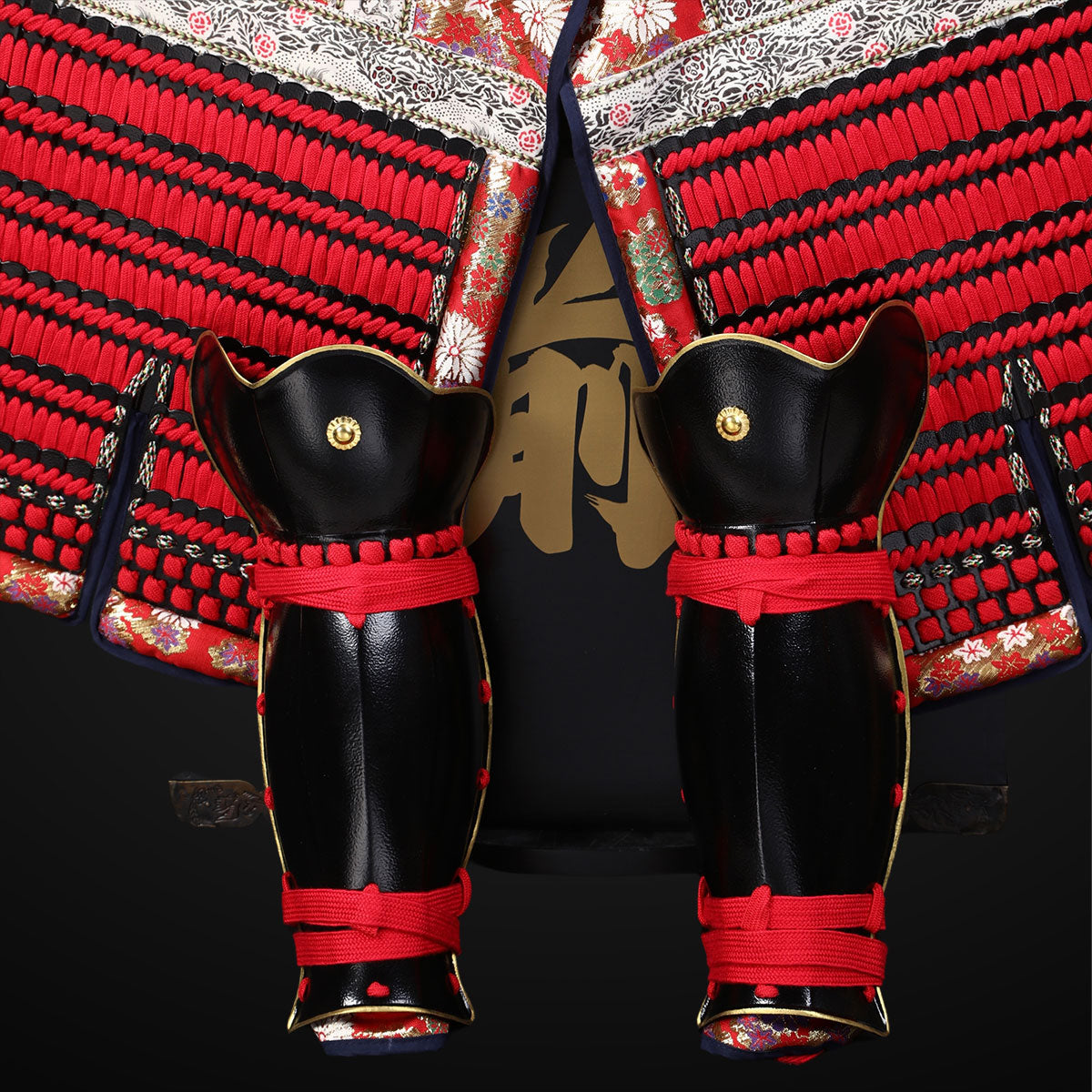 Handmade Life-Size Minamoto no Yoshitsune Samurai Armor, Yoroi with He ...