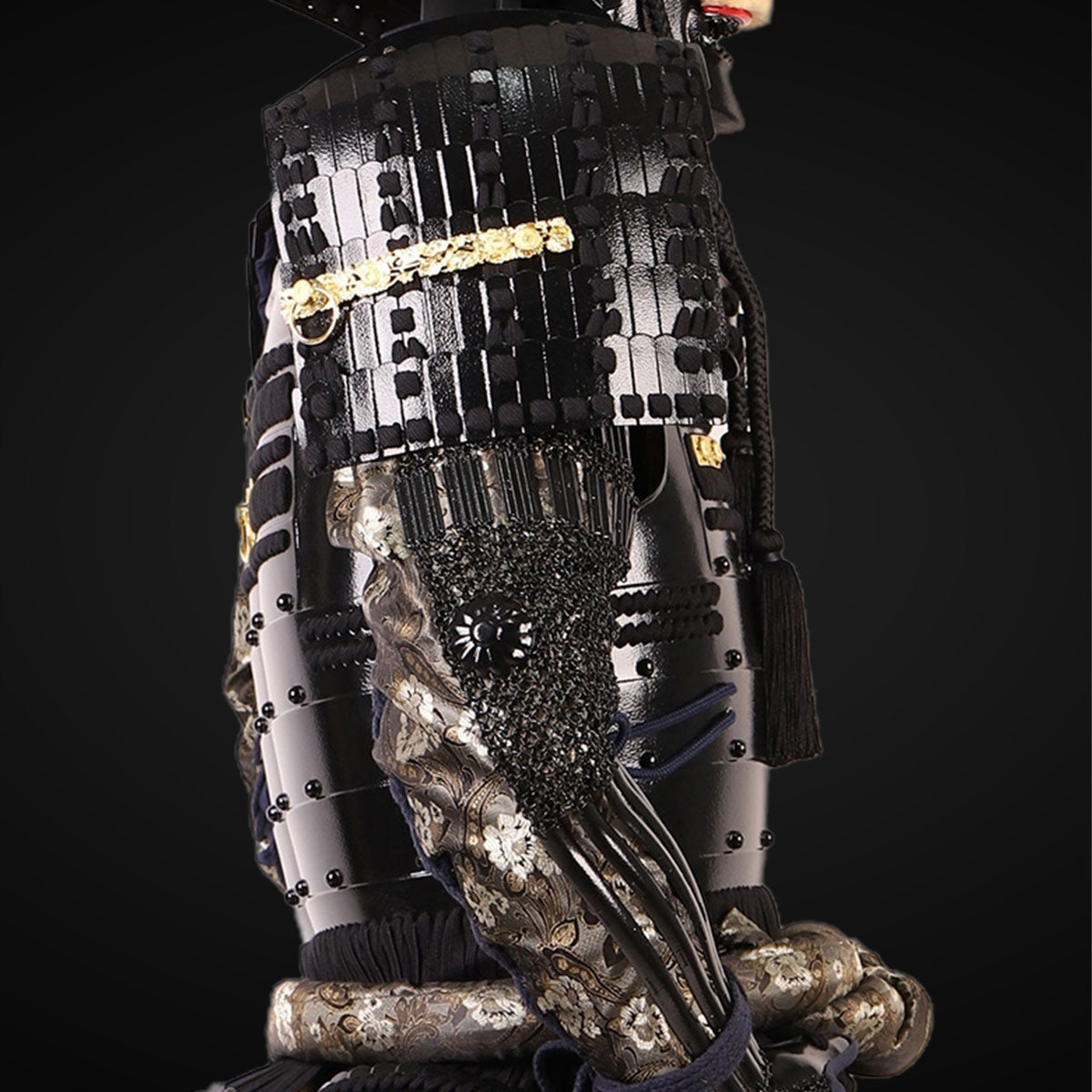 Handmade Black Japanese Samurai Armor with Golden Bull Antler, Full-Si ...