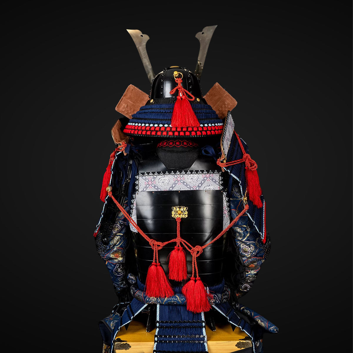 Handmade Life-Size Yoroi, Oda Clan Kachi Blue & Black Samurai Armor ...