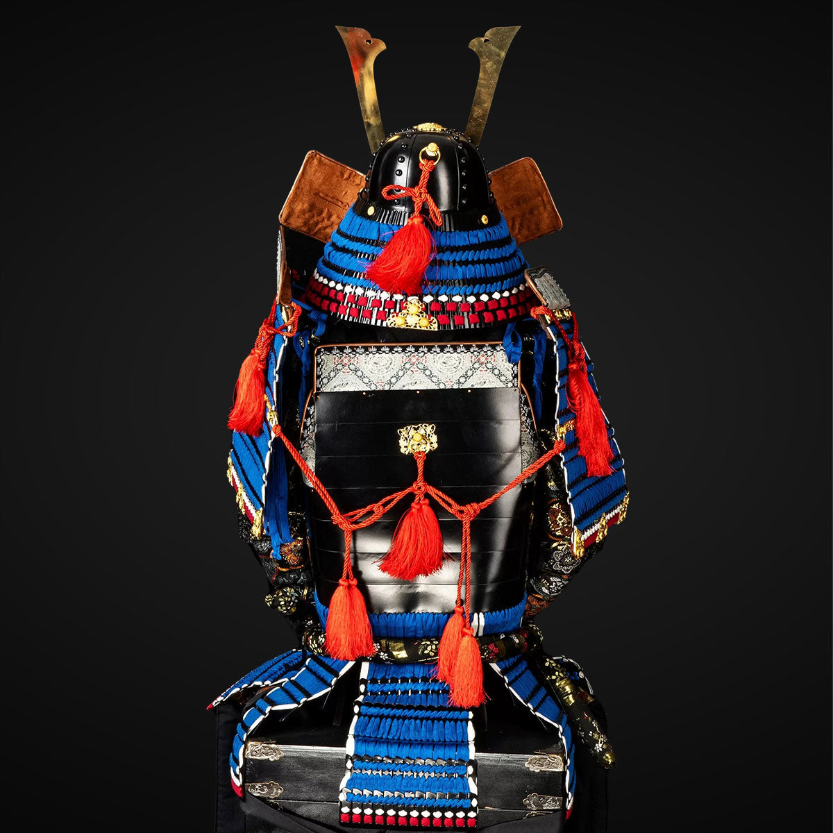 Handmade Life-Size Oda Clan Samurai Armor – Kachi Blue & Black Yoroi ...