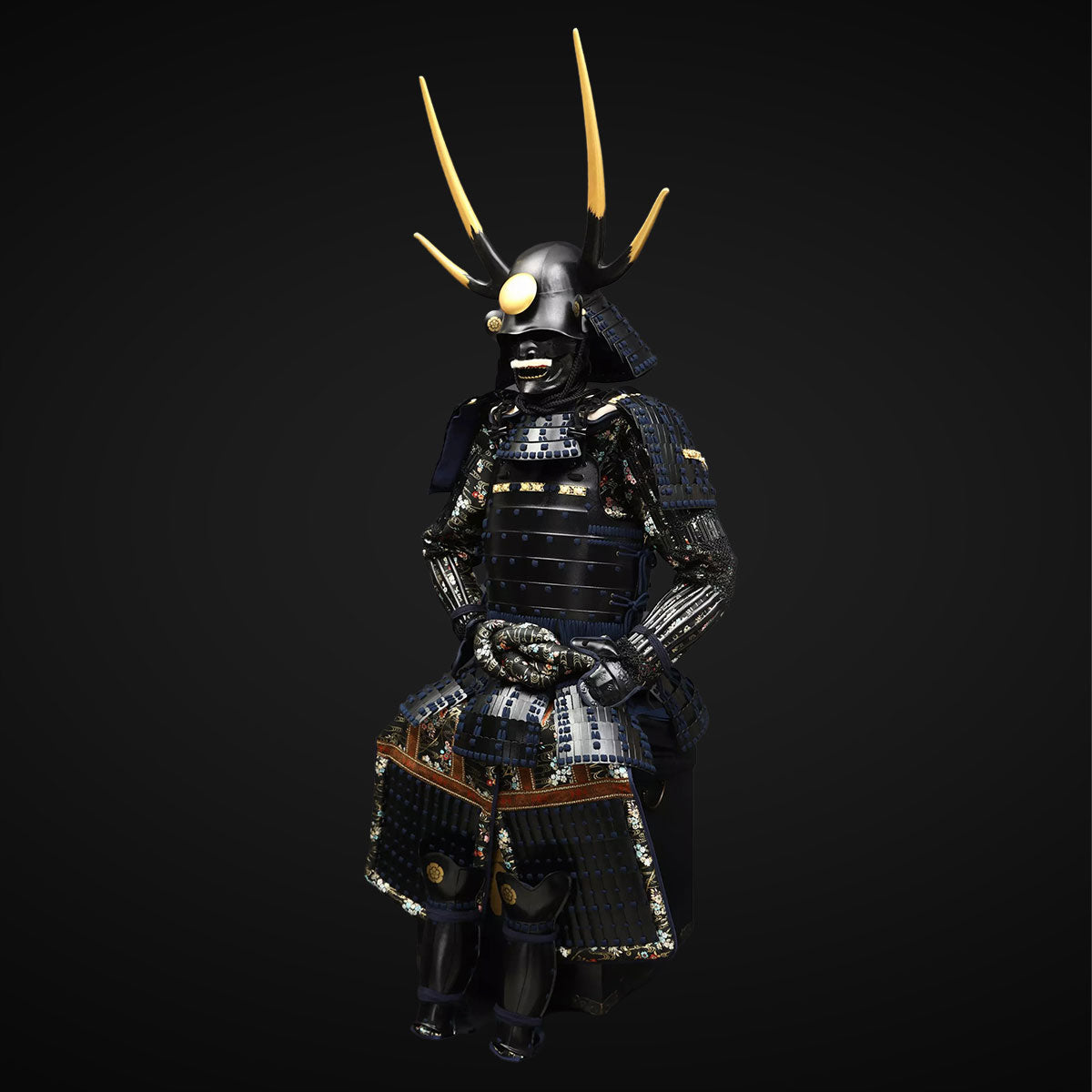 Handmade Life Size Yoroi,Oda Clan Black Samurai Armor with Antlers Hel ...