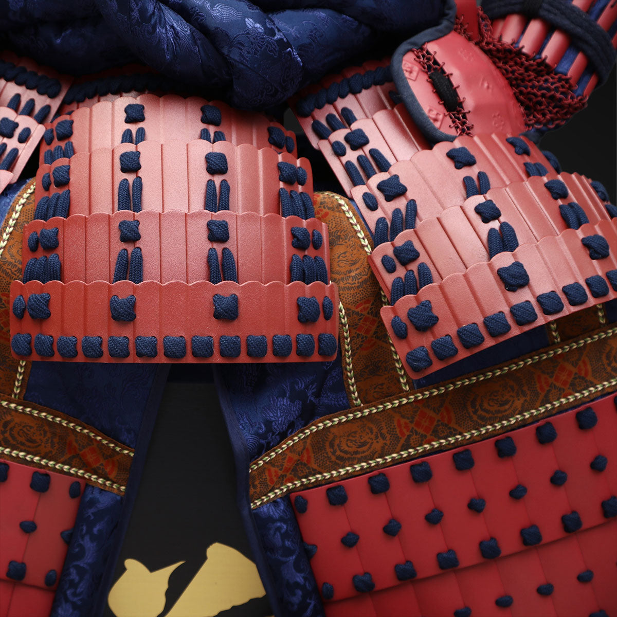 Handmade Tokugawa Clan Black & Blue Samurai Armor with Kuro Kuwagata H ...