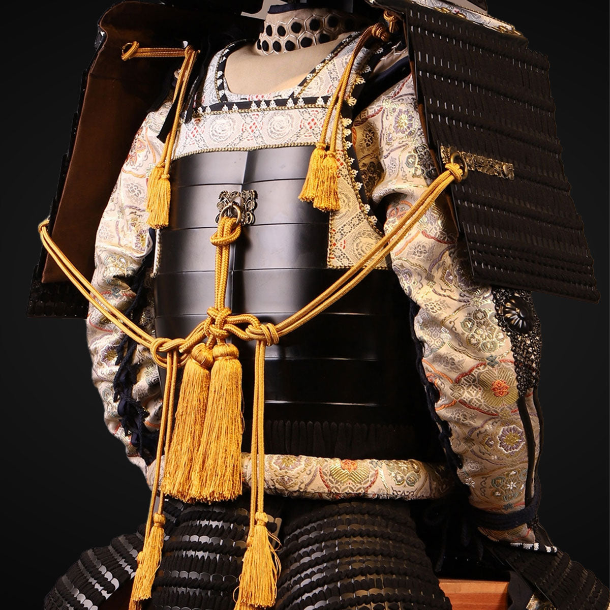 Handmade Life-Size Tokugawa Clan Samurai Armor in Black & White ...