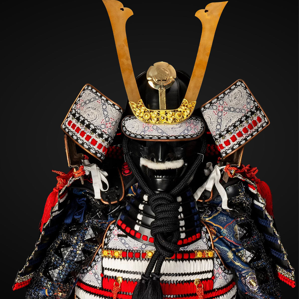 Handmade Life-Size Oda Clan Samurai Armor – Kachi Black & Red Yoroi ...