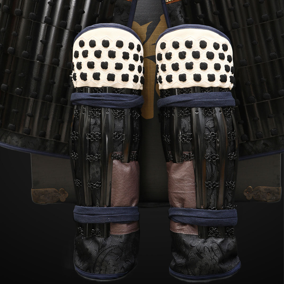 Handmade Life-Size Yoroi Oda Clan Samurai Armor with Black Kachi Helme ...