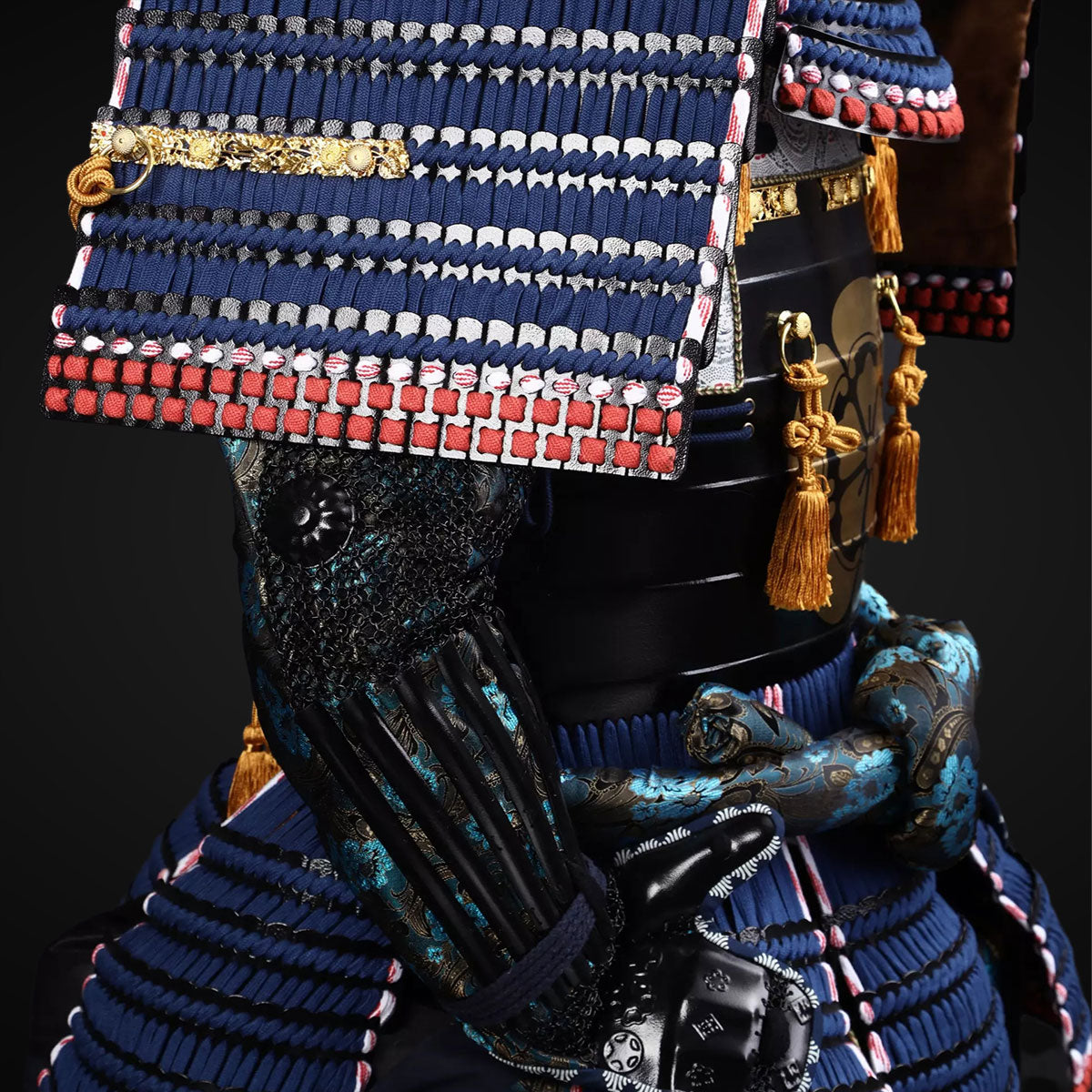 Handmade Life Size Yoroi Oda Clan Black,Blue Samurai Armor with Kuro K ...