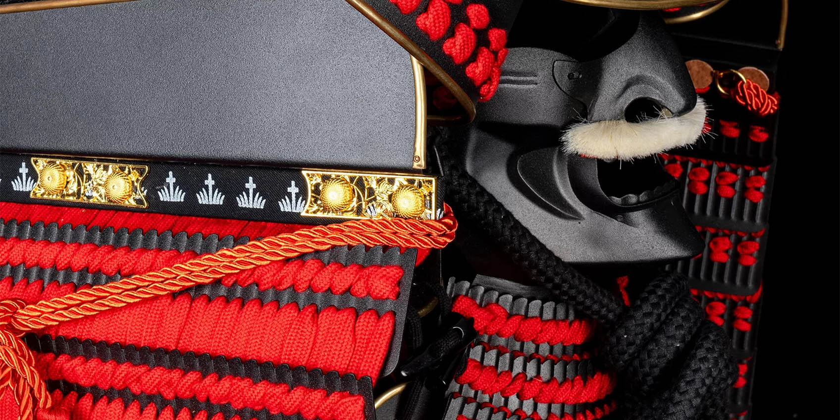 Handmade Kachi Red & Black Oda Clan Samurai Armor, Life Size Yoroi ...