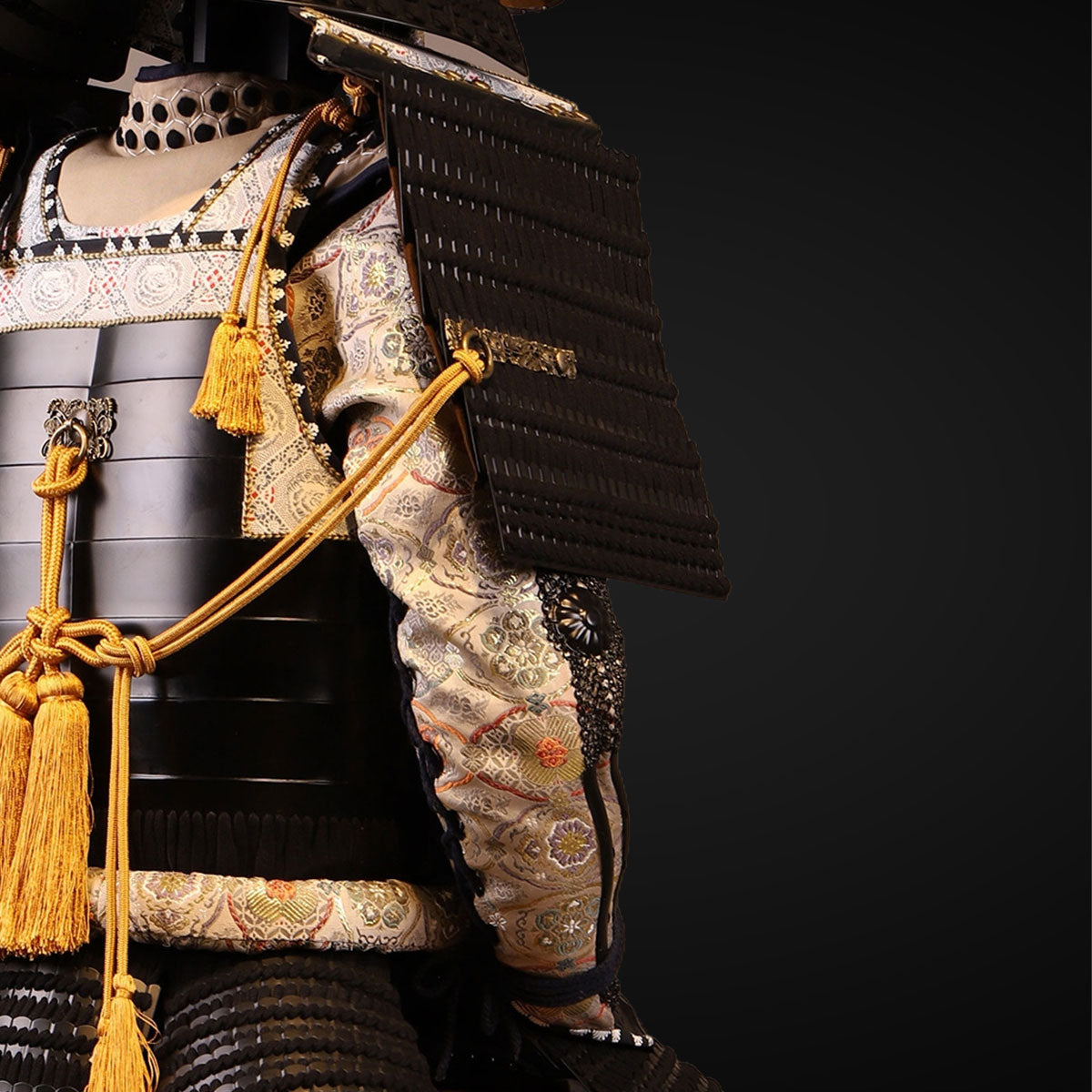 Handmade Life-Size Tokugawa Clan Samurai Armor in Black & White ...