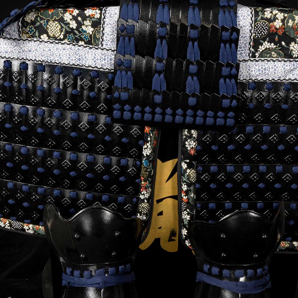 Handmade Life-Size Tokugawa Clan Samurai Armor – Black & Blue Yoroi ...