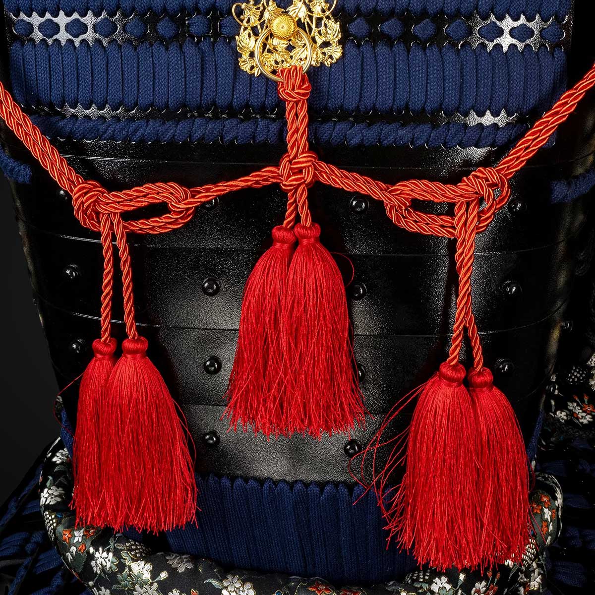 Handmade Life-Size Tokugawa Clan Samurai Armor – Black & Blue Yoroi ...