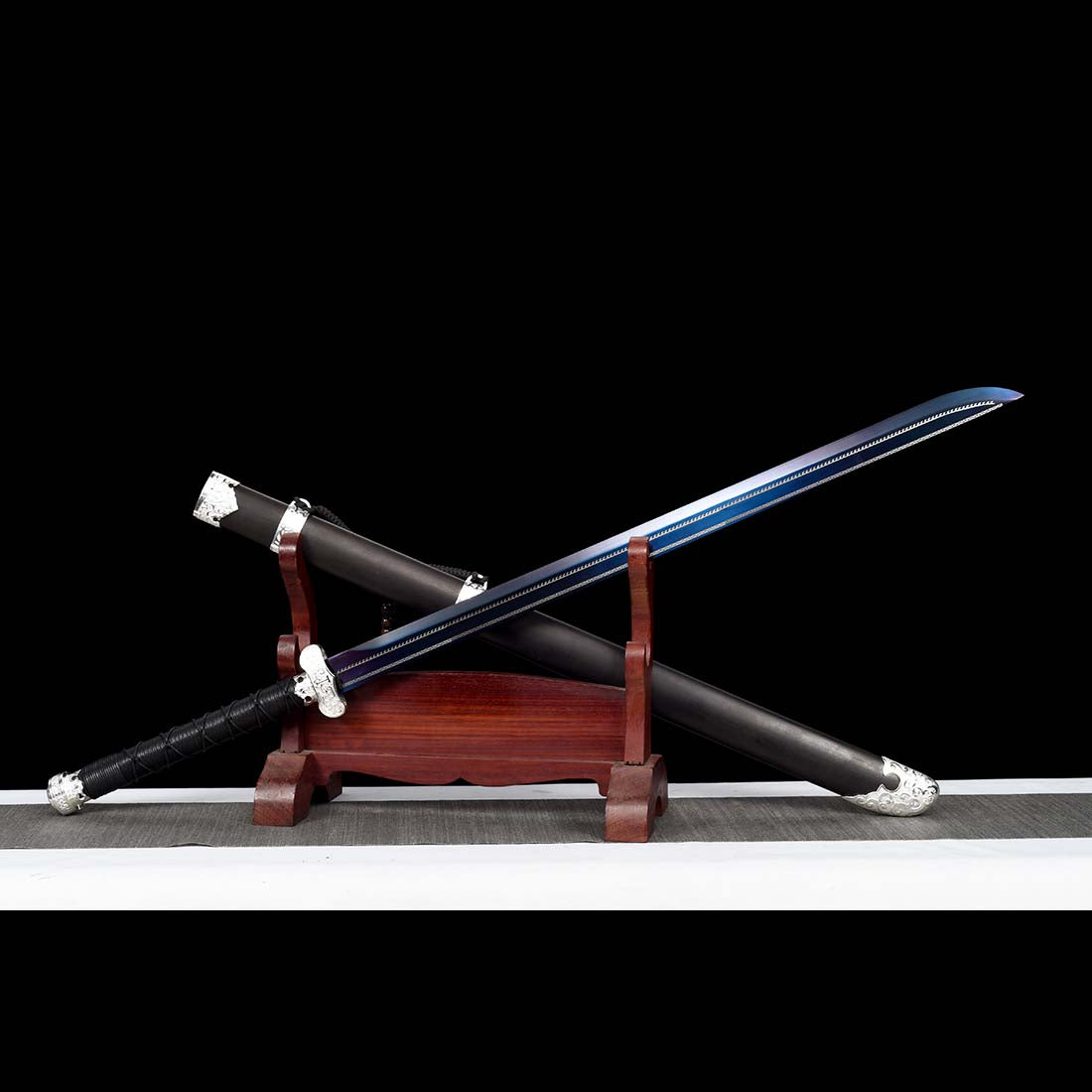 Quenched Blue Blade Flower Blade Spring Steel Full Tang Samurai Katana ...